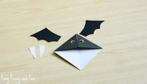 DIY Bat Corner Bookmarks - Halloween Crafts - Easy Peasy and Fun