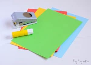 Caterpillar Craft - Paper Circle Crafts for Kids - Easy Peasy and Fun