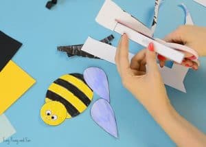Bee Paper Hand Puppet Template - Easy Peasy and Fun
