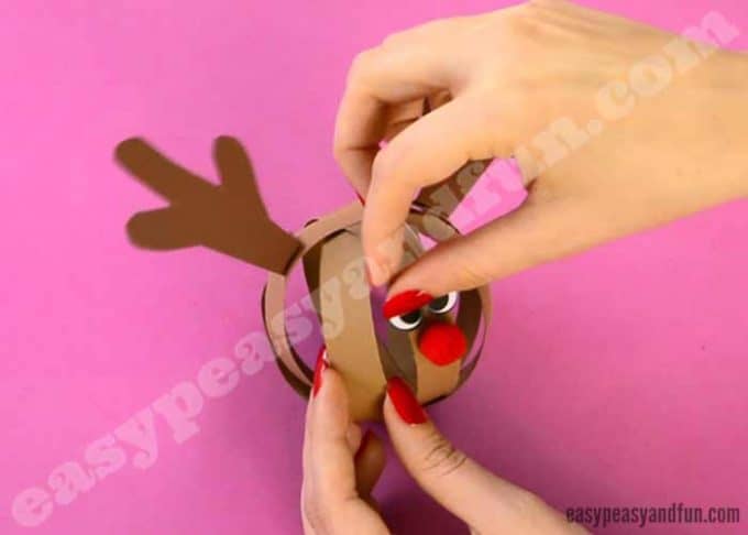 Paper Ball Reindeer Craft - Easy Peasy and Fun
