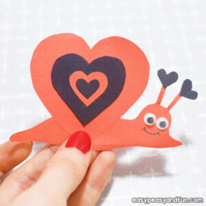 Snail Valentine's Day Craft - Easy Peasy and Fun