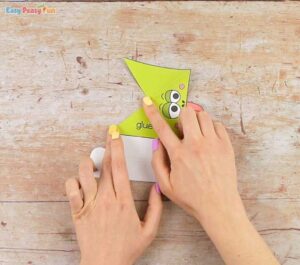 Frog Corner Bookmarks With Template - Easy Peasy and Fun