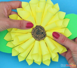 Paper Sunflower Craft - Easy Peasy and Fun