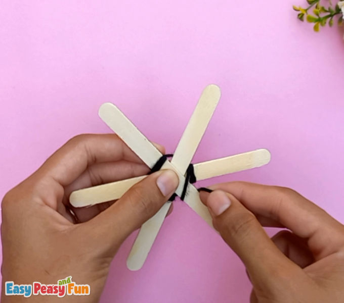Halloween Spider Web Craft (with popsicle sticks) - Easy Peasy and Fun