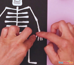 Q-tip Skeleton Craft - Easy Peasy and Fun