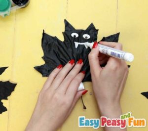 Leaf Bats Craft - Easy Peasy and Fun